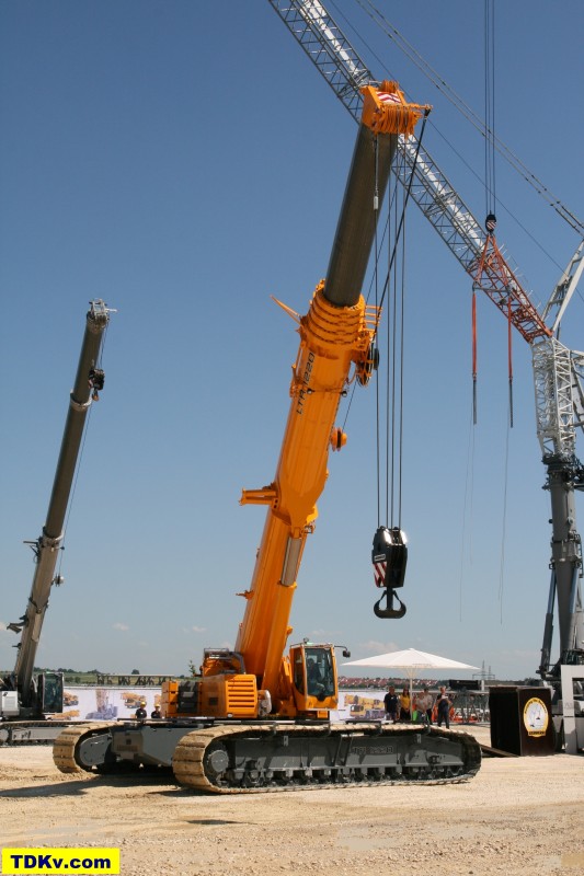 Liebherr LTR 1220 telescopic crawler crane | Equipment Handbooks