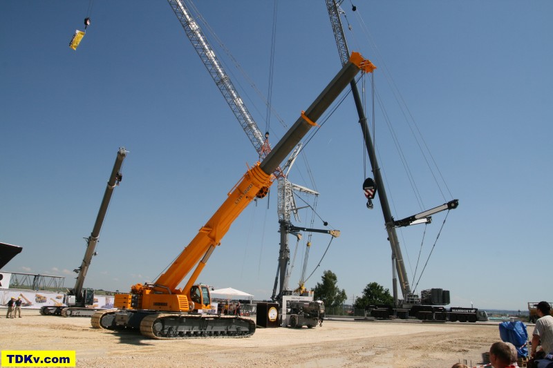 Liebherr LTR 1220 telescopic crawler crane | Equipment Handbooks