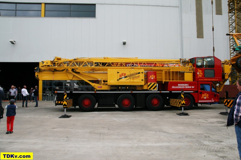 Spierings mobile tower crane SK498-AT4 from RKB | Equipment Handbooks